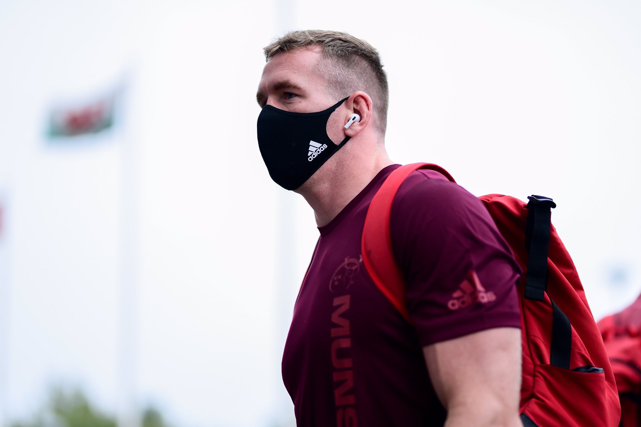 Chris Farrell released from Munster to “pursue new playing opportunity ...