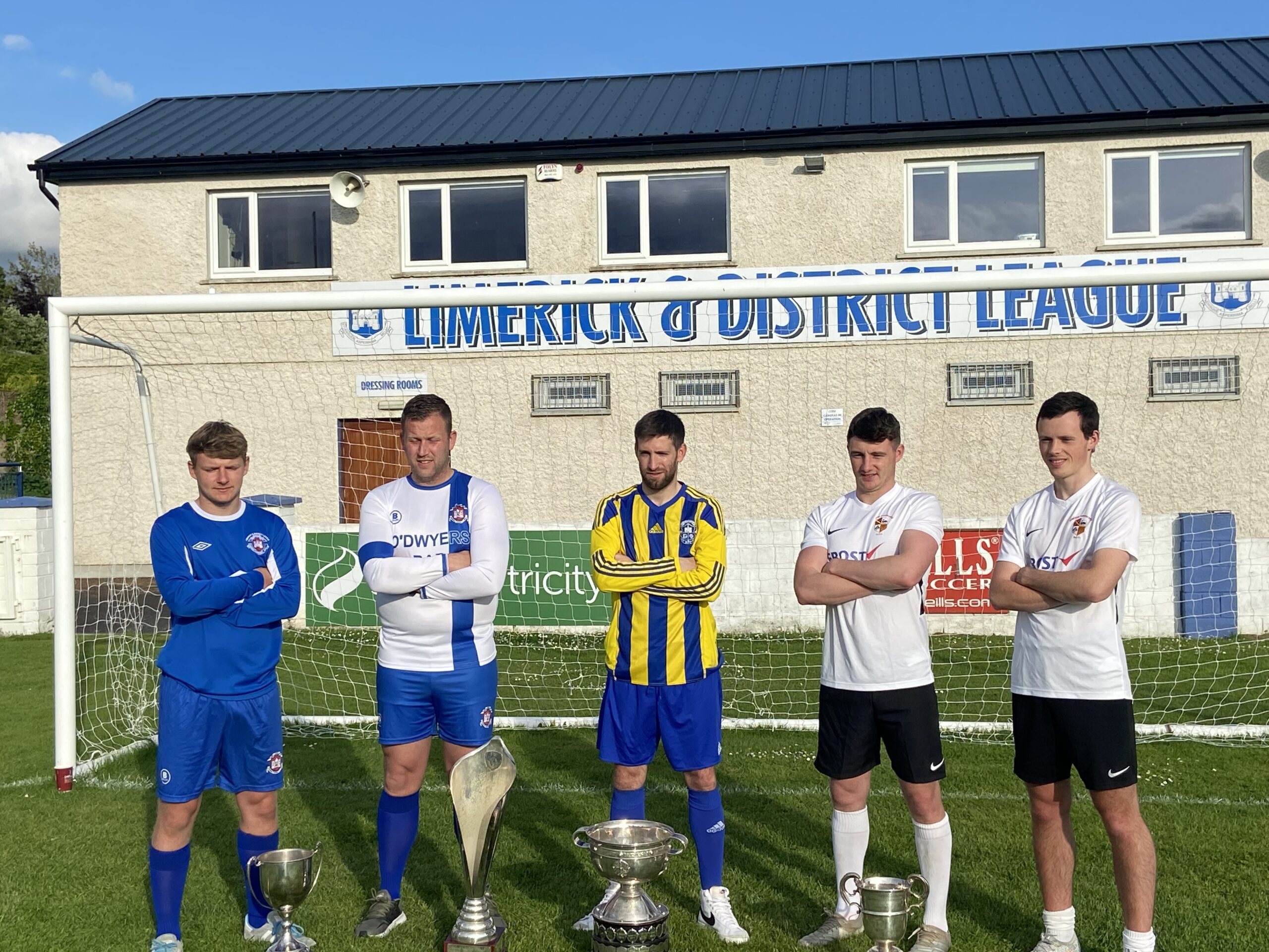 Captains-with-Trophies – Sporting Limerick